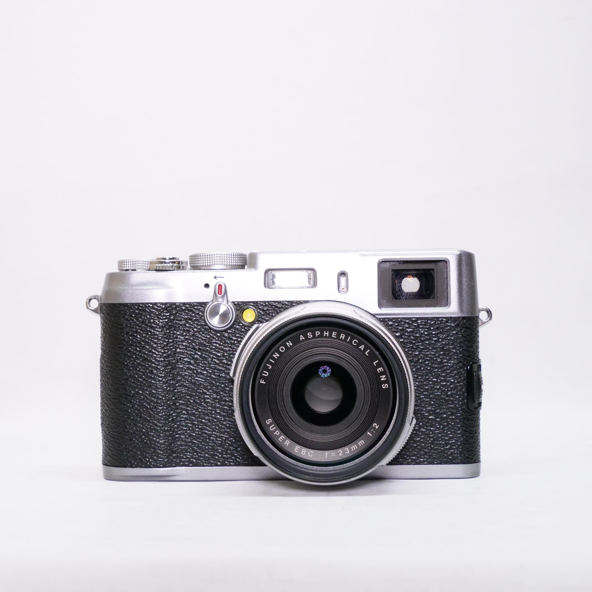 Used Fujifilm X100 digital compact camera in Silver | £549 - Castle Cameras