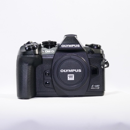 Used Camera Equipment, DSLRs, Mirrorless Cameras, Lenses - Castle Cameras