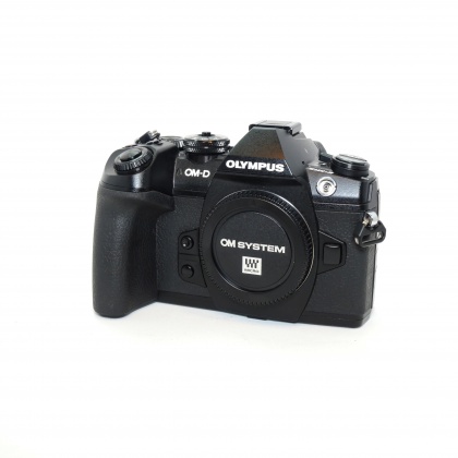 Used Camera Equipment, DSLRs, Mirrorless Cameras, Lenses - Castle Cameras