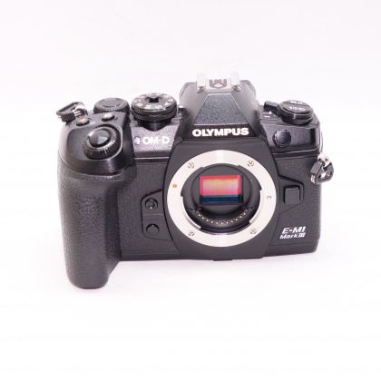 Used Camera Equipment, DSLRs, Mirrorless Cameras, Lenses - Castle Cameras