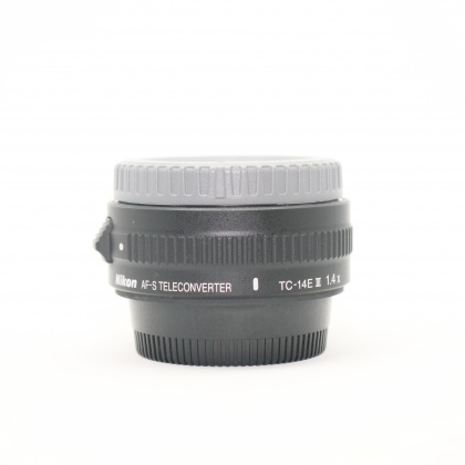 Used Nikon AF Lenses | Second-Hand Nikon AF Lenses - Castle Cameras